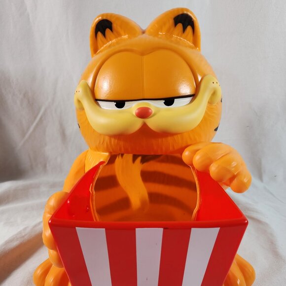 Cinemark | Dining | Garfield Cinemark Exclusive Popcorn Bucket Garfield ...